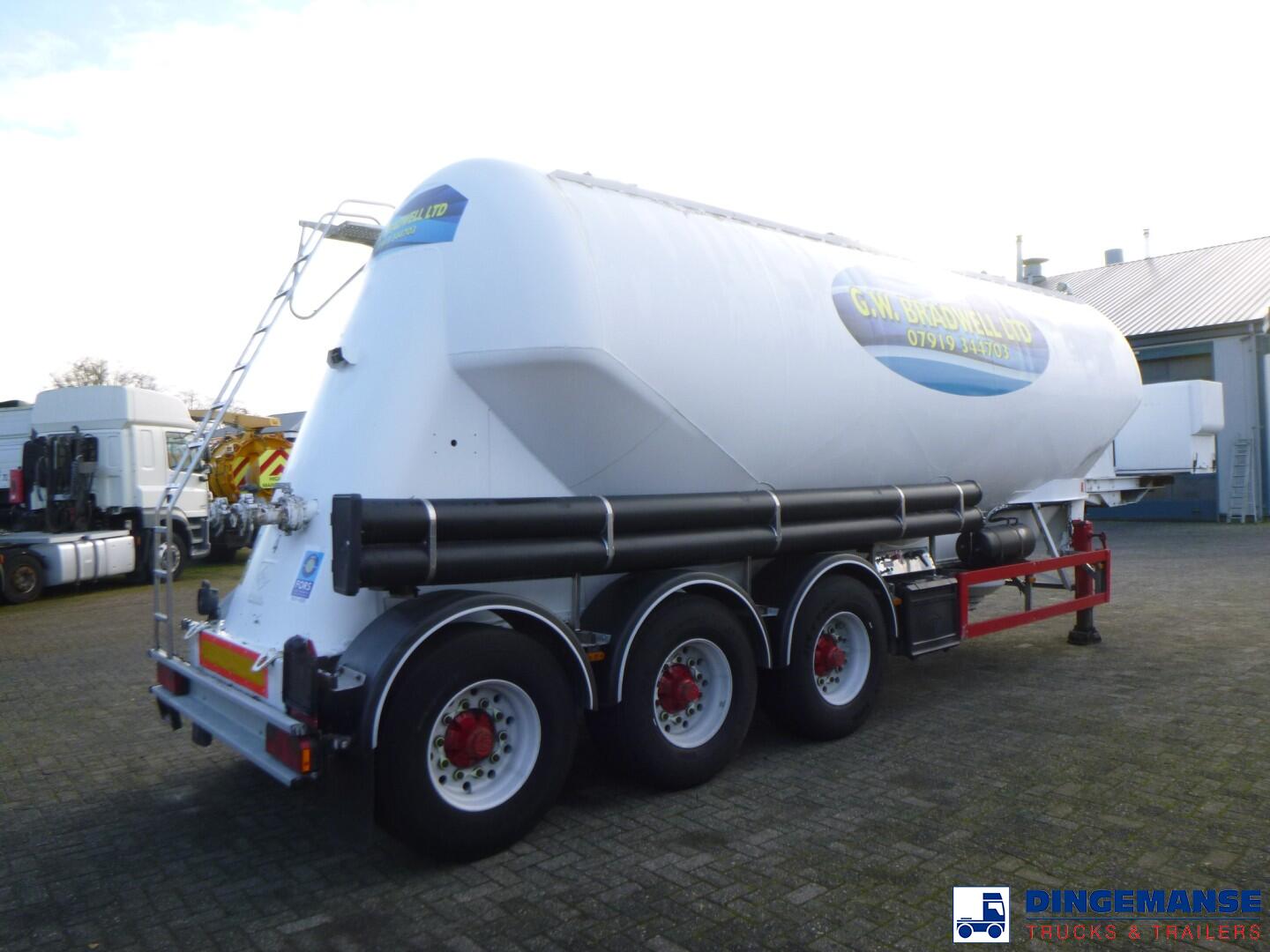 Feldbinder Powder tank alu 40 m3 + engine/compressor | Tankoplegger ...